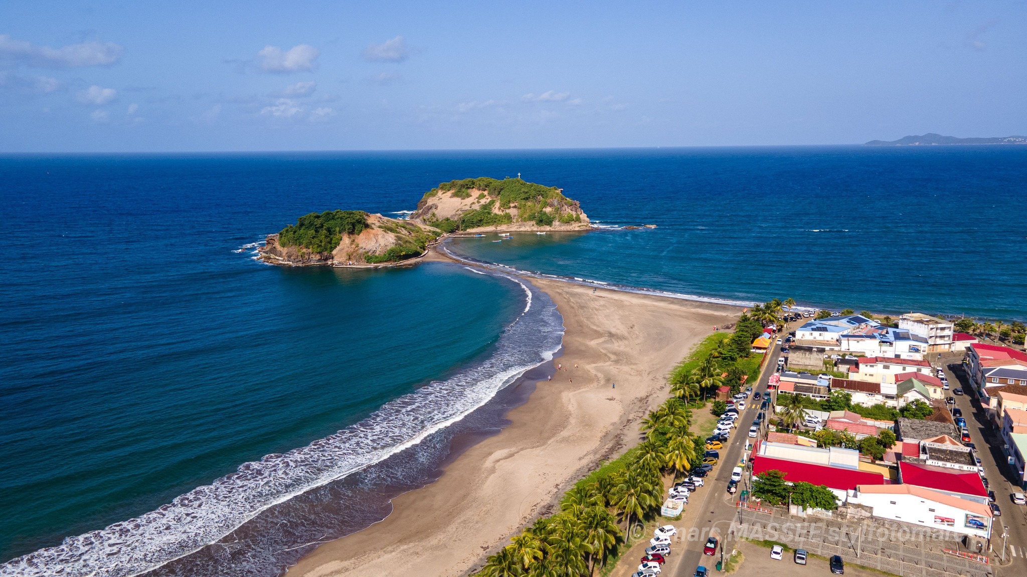 Tombolo en Martinique : un phénomène naturel unique à découvrir ...